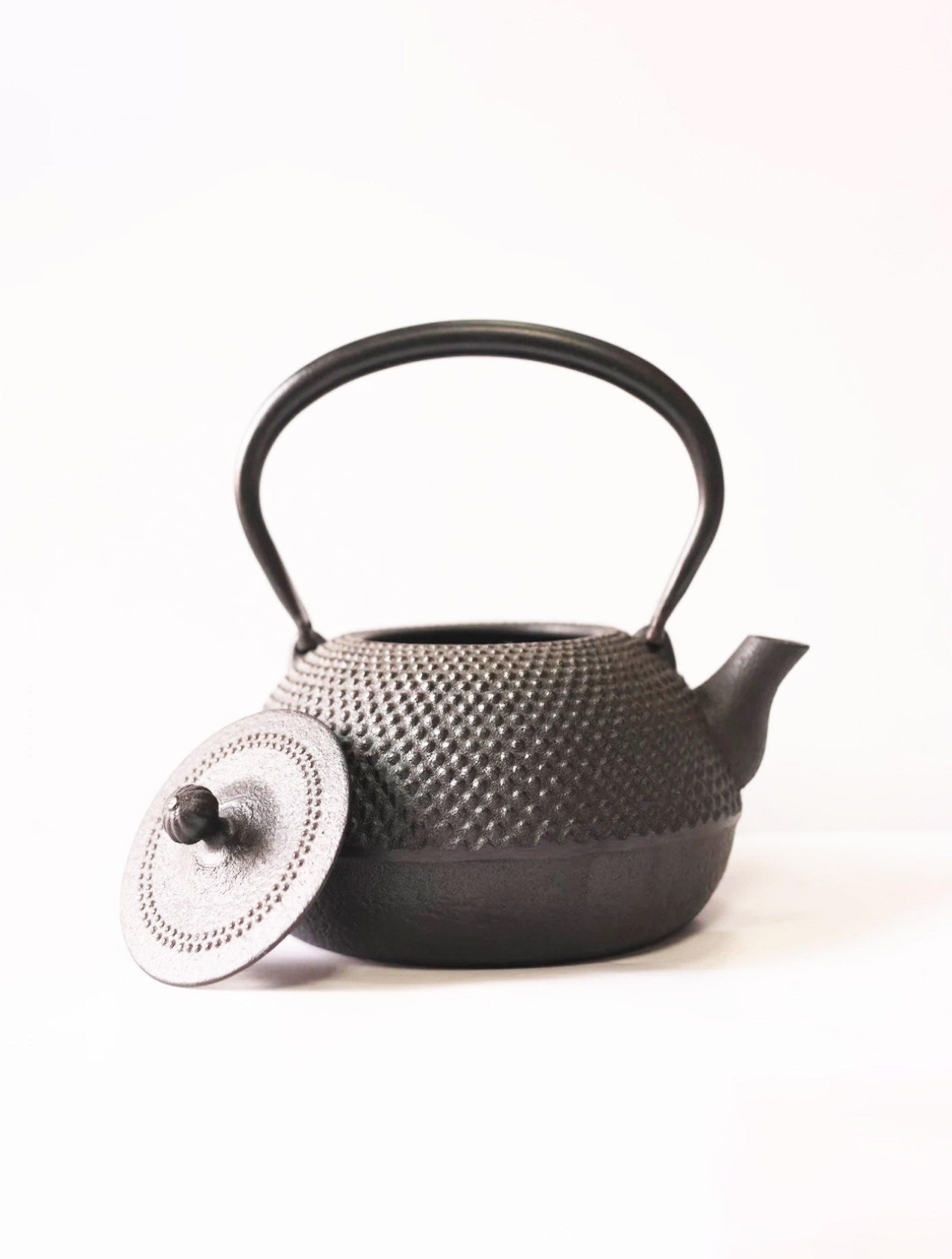 Oitomi - Nambu Tekki, Heisei Maru Arare Cast Iron Tea Port 1L – WISTOS Australia